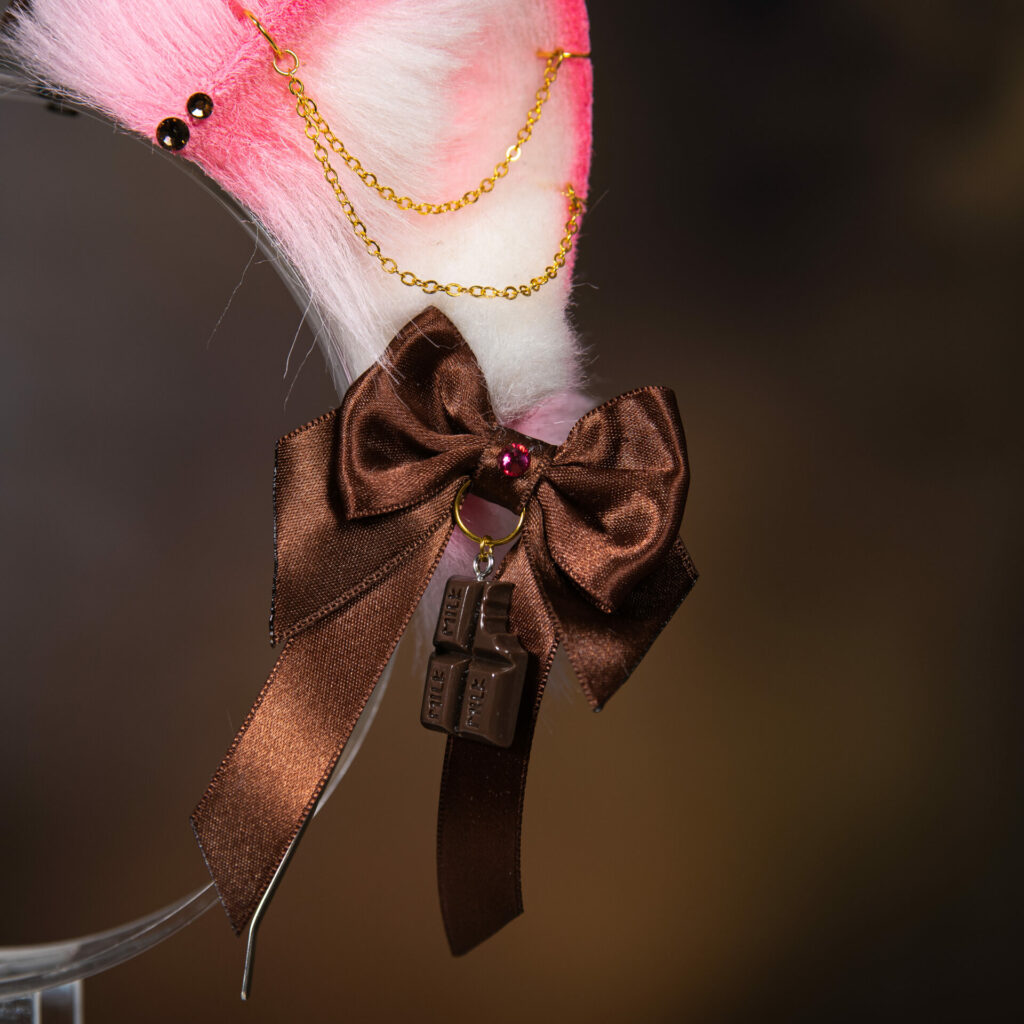 Pink Chocolate Cat - Moruhiko